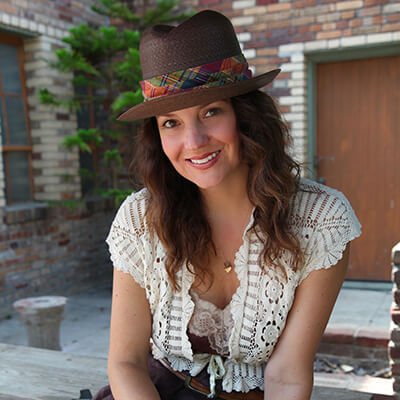 Award winning Filmmaker Lisa Cole: Impact of Immigration on children ...